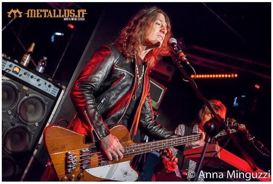 Custom 01 - Designed for Rob De Luca, bassist of UFO, Sebastian Bach a ...